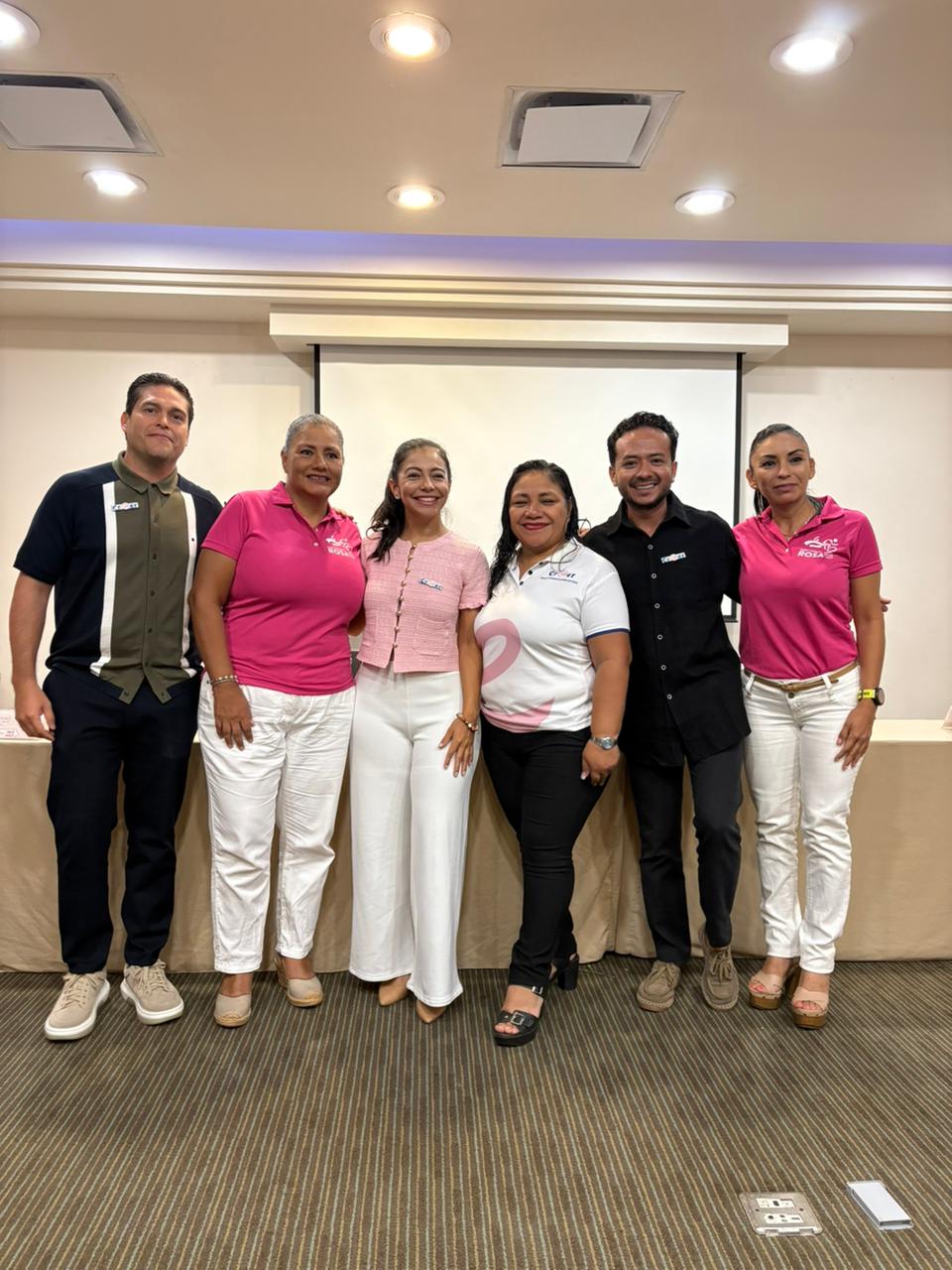 Se presenta oficialmente el evento “Nado y Rodada Rosa 2025” en Playa ...